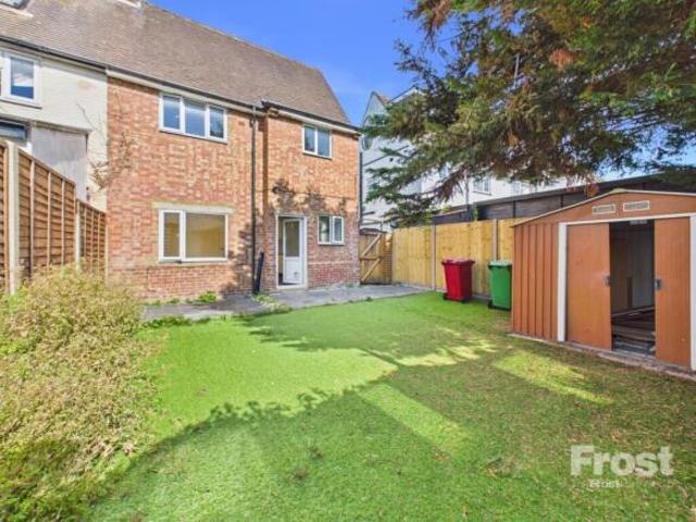 3 bedroom semi detached house for rent in St Andrews Way, Slough, Berkshire, SL1