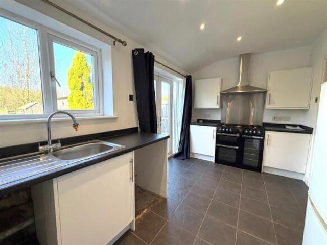 3 bedroom semi detached house for rent in St. Helens Road, Bolton, BL5