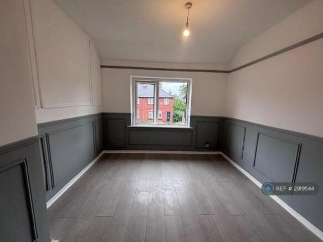 3 bedroom semi detached house for rent in St Kilda Avenue, Bolton, BL4