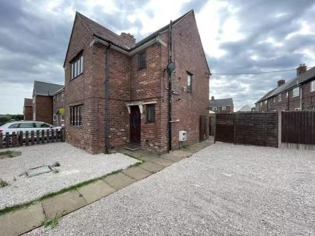 3 bedroom semi detached house for rent in St Leonards Place Sh.