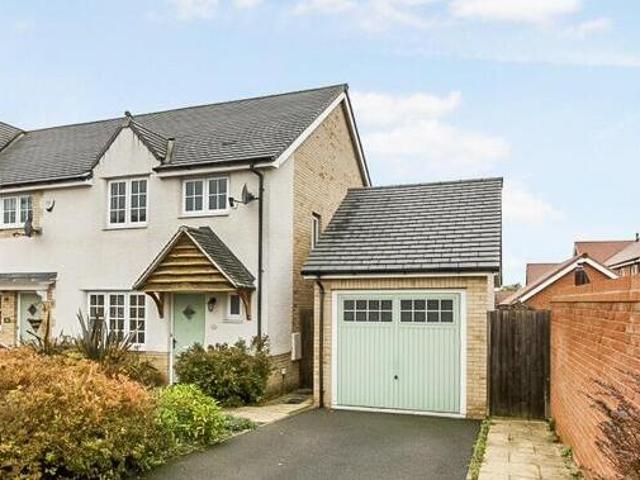3 Bedroom Semi detached House For Rent In St. Neots, Cambridgeshire