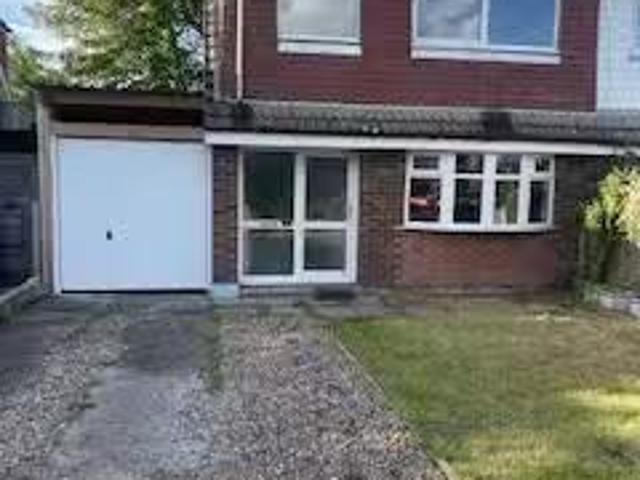 3 bedroom semi detached house for rent in St. Oswalds Crescent.
