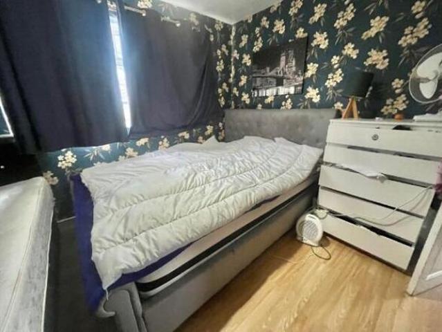 3 bedroom semi detached house for rent in Stotfield Road, Nottingham, NG8