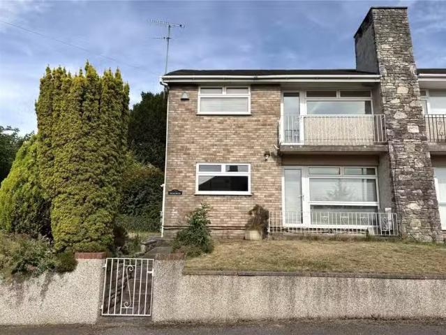 3 bedroom semi detached house for rent in Stanbridge Close, Br.