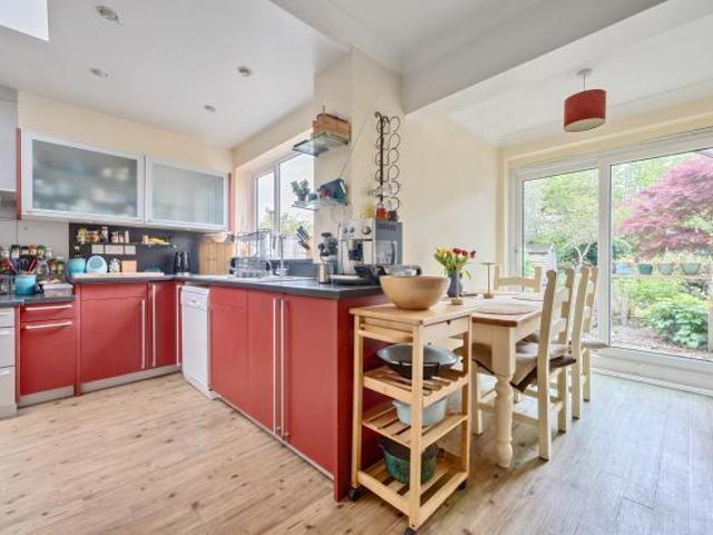 3 bedroom semi detached house for rent in Stanley Close, Oxford, OX2