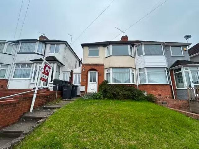 3 bedroom semi detached house for rent in Steyning Road, Birmi.