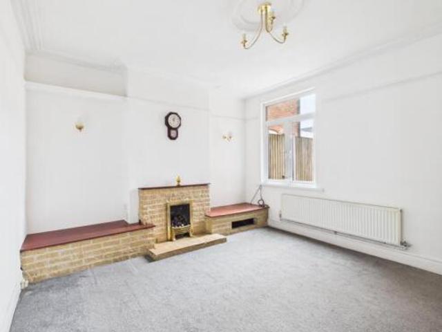 3 bedroom semi detached house for rent in Stenson Road, Normanton, DE23