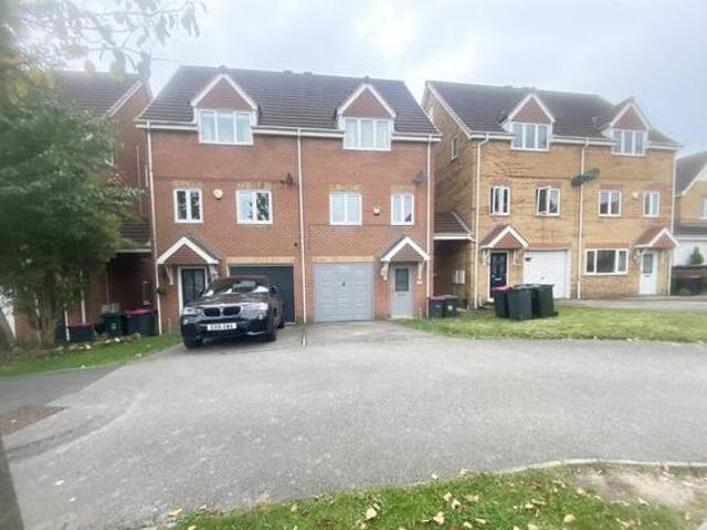 3 Bedroom Semi detached House For Rent In Sunnyside