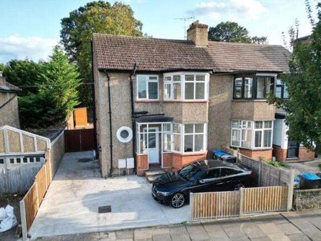 3 Bedroom Semi detached House For Rent In Surbiton