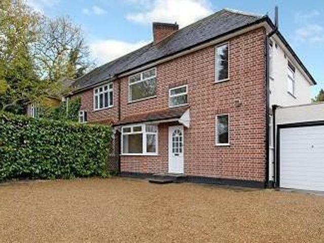3 Bedroom Semi detached House For Rent In Surrey