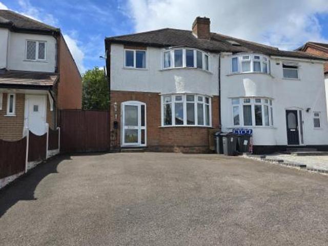 3 bedroom Semi detached house Let Agreed