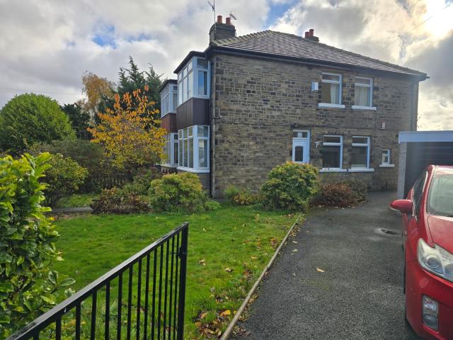 3 bedroom semi detached house Let in Bradford