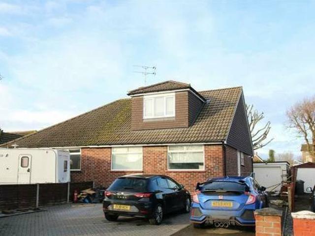 3 bedroom semidetached bungalow for rent in Buckland Close Waterlooville PO7