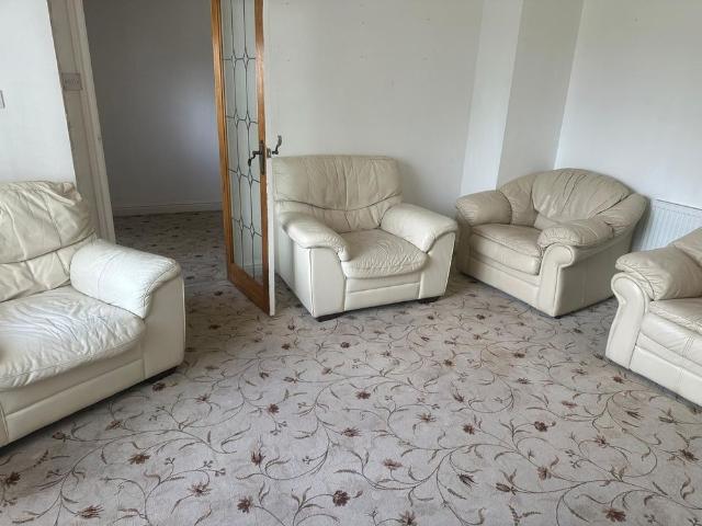 3 bedroom semidetached house on Birchover Road, Nottingham, NG8 4BW