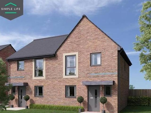 3 bedroom semidetached house for rent in Meadowsweet Road Redcar TS10