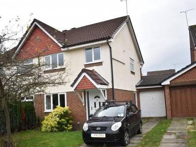 3 bedroom semidetached house for rent in Melkridge Close Hoole CH2