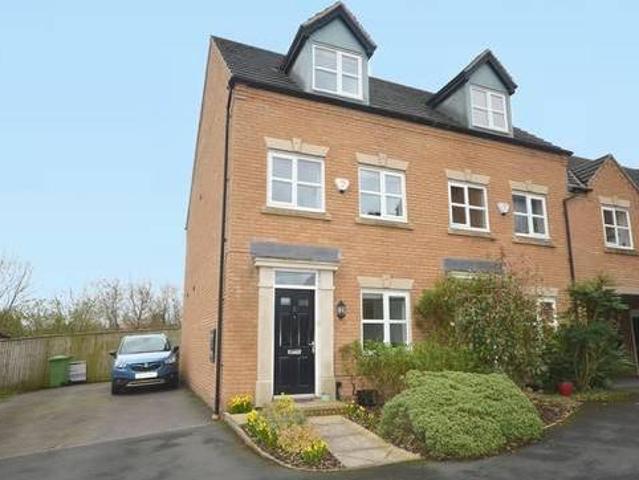 3 bedroom semidetached house for rent in Mill Pool Way Sandbach CW11