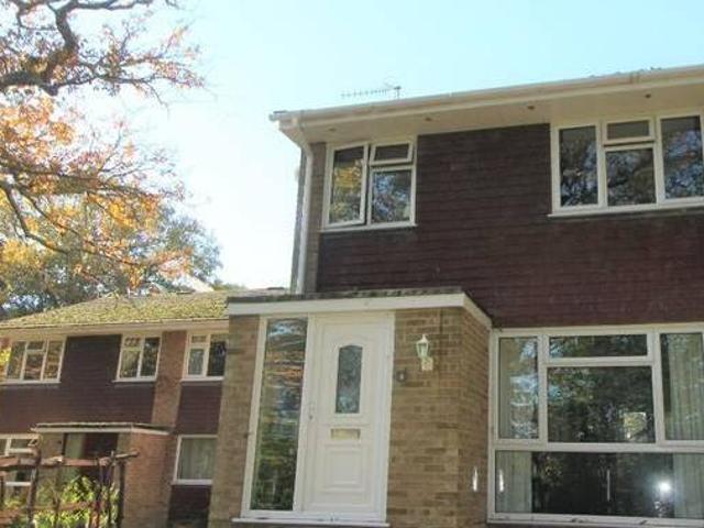 3 bedroom semidetached house for rent in Millers Way SO45