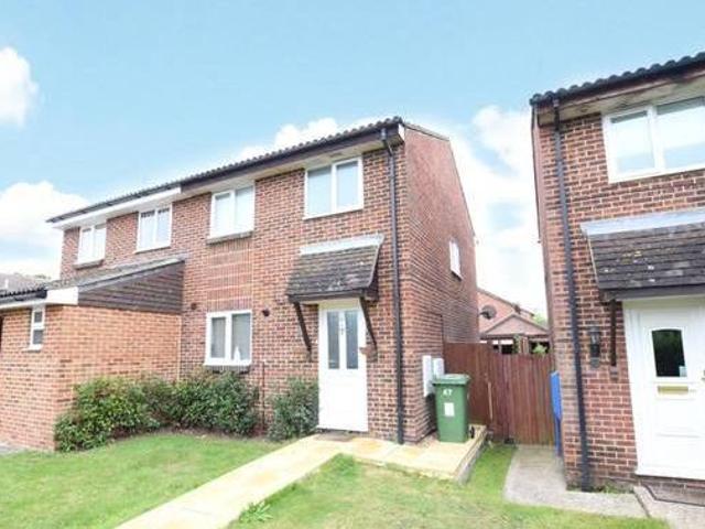 3 bedroom semidetached house for rent in Avocet Crescent Sandhurst Berkshire GU47