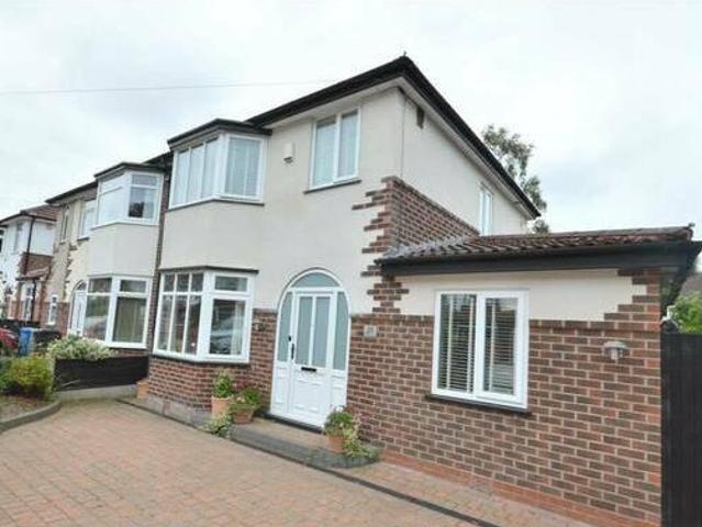 3 bedroom semidetached house for rent in Arcadia Avenue Sale M33