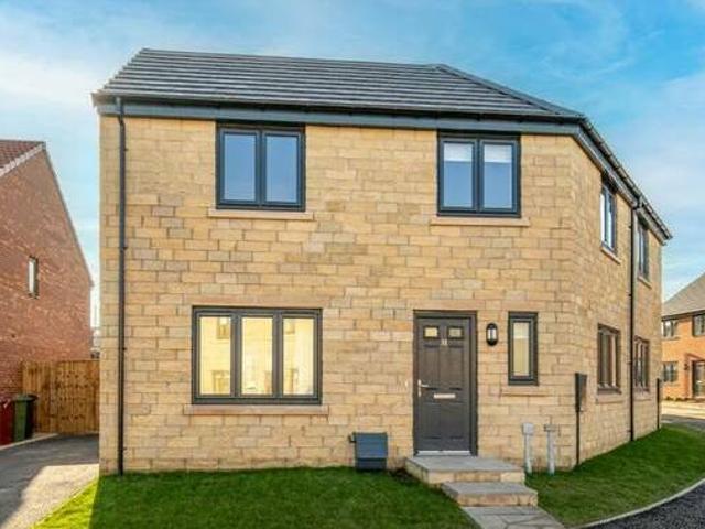 3 bedroom semidetached house for rent in Burrows Avenue Clay Cross Chesterfield S45