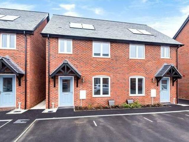 3 bedroom semidetached house for rent in Badgers Bolt Colden Common Winchester Hampshire SO21
