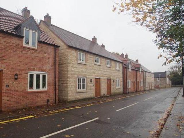 3 bedroom semidetached house for rent in Bar Lane Waddington Lincoln LN5