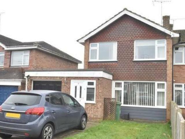 3 bedroom semidetached house for rent in Beacon Road Lenham ME17