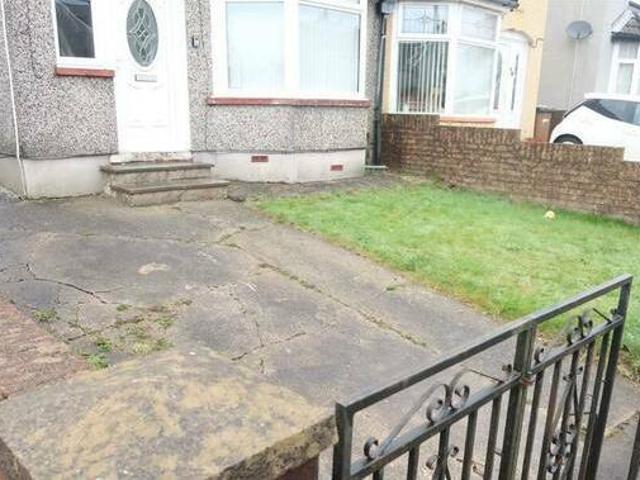 3 bedroom semidetached house for rent in Bedwellty Road Cefn Fforest Blackwood NP12