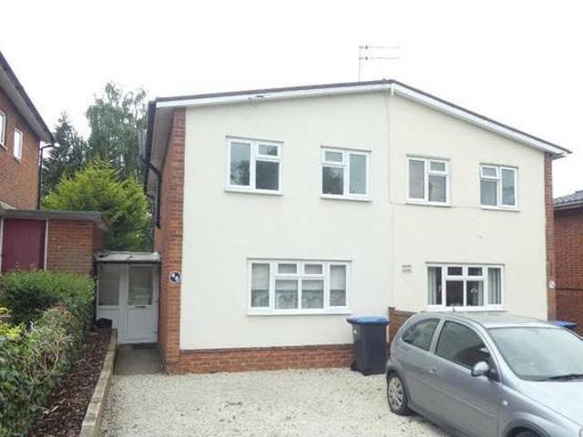 3 bedroom semidetached house for rent in Briars Lane Hatfield Hertfordshire AL10