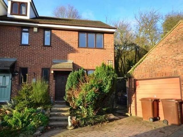 3 bedroom semidetached house for rent in Brissenden Close Upnor ME2