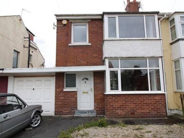 3 bedroom semidetached house for rent in Brookfield Road Thornton Cleveleys Lancashire FY5