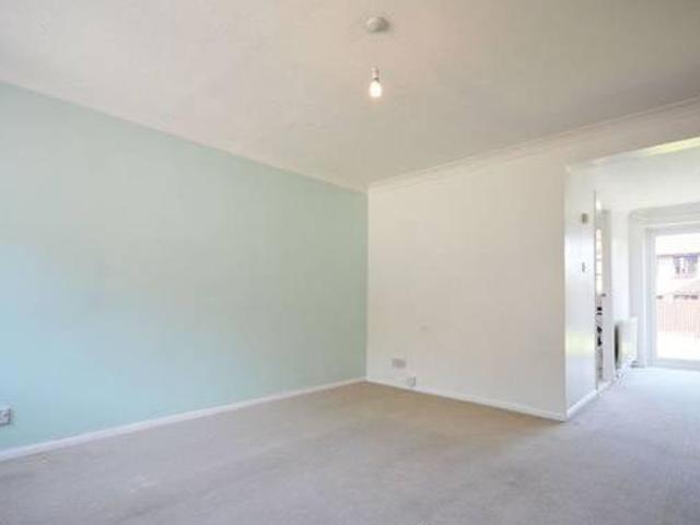 3 bedroom semidetached house for rent in Bruton Way Forest Park RG12