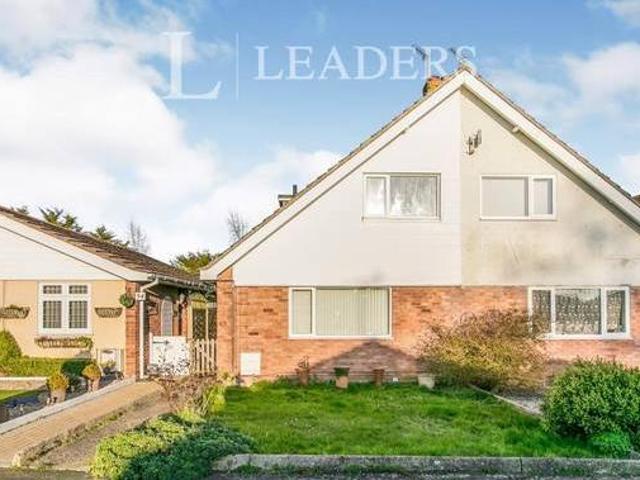 3 bedroom semidetached house for rent in Carisbrooke Avenue Great Clacton Essex CO15