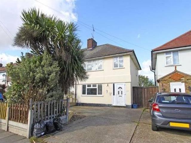 3 bedroom semidetached house for rent in Caulfield Road Shoeburyness Essex SS3