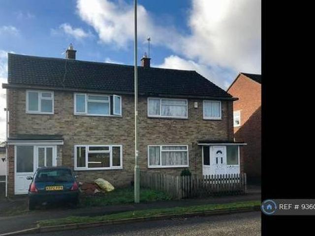 3 bedroom semidetached house for rent in Churchill Road Bicester OX26