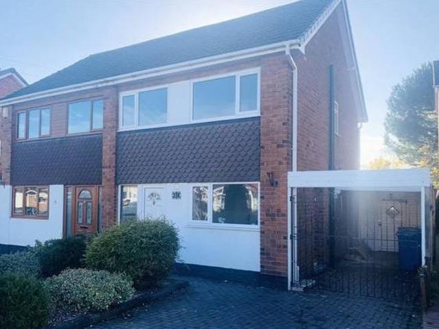 3 bedroom semidetached house for rent in Claremont Road Tamworth Staffordshire B79