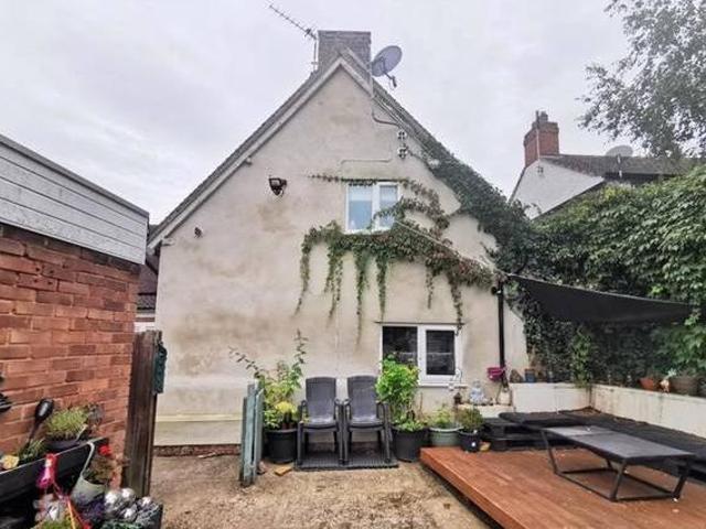 3 bedroom semidetached house for rent in Club Cottage Crown Street Harbury CV33