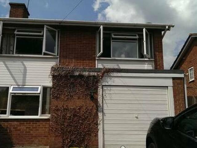 3 bedroom semidetached house for rent in Colemans Moor Road RG5