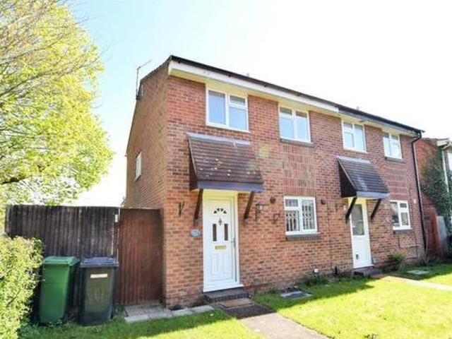 3 bedroom semidetached house for rent in Colliston Walk Calcot Berkshire RG31