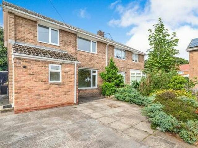 3 bedroom semidetached house for rent in Coppice Road Forest Town NG19