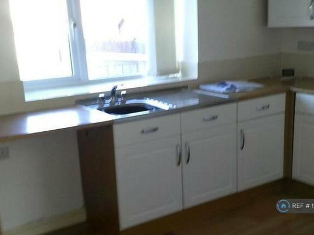 3 bedroom semidetached house for rent in Corona Drive Thorne Doncaster DN8