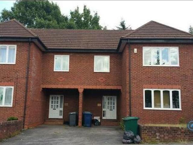3 bedroom semidetached house for rent in Courthouse Road London N12