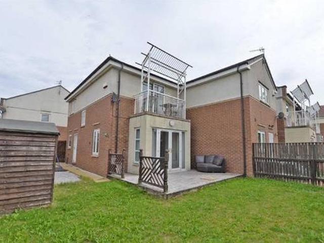 3 bedroom semidetached house for rent in Dunston NE11