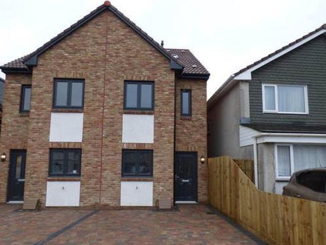 3 bedroom semidetached house for rent in Dial Lane Bristol BS16