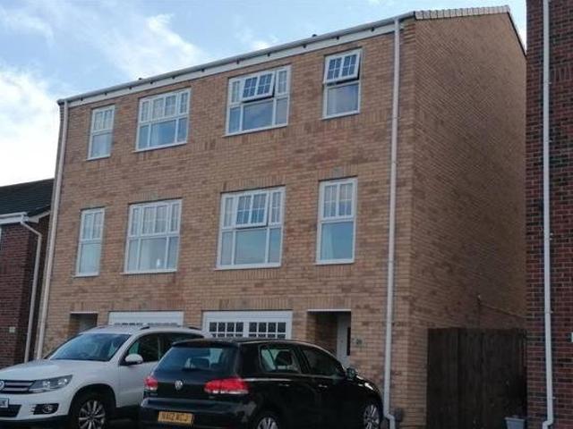 3 bedroom semidetached house for rent in Faraday Drive Hardwick TS19