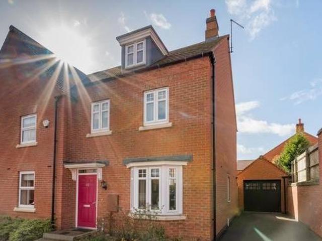 3 bedroom semidetached house for rent in Flora Grove AshbydelaZouch LE65