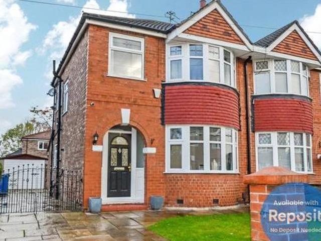 3 bedroom semidetached house for rent in Fraser Avenue Sale M33