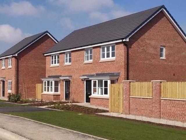 3 bedroom semidetached house for rent in Gatekeeper Drive SherburnInElmet LS25