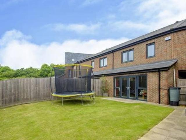 3 bedroom semidetached house for rent in Ginsberg Crescent Oakgrove MK10